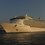 Cruise Ships at Piraeus Port – Κρουαζιερόπλοια στο λιμάνι του Πειραιά ...