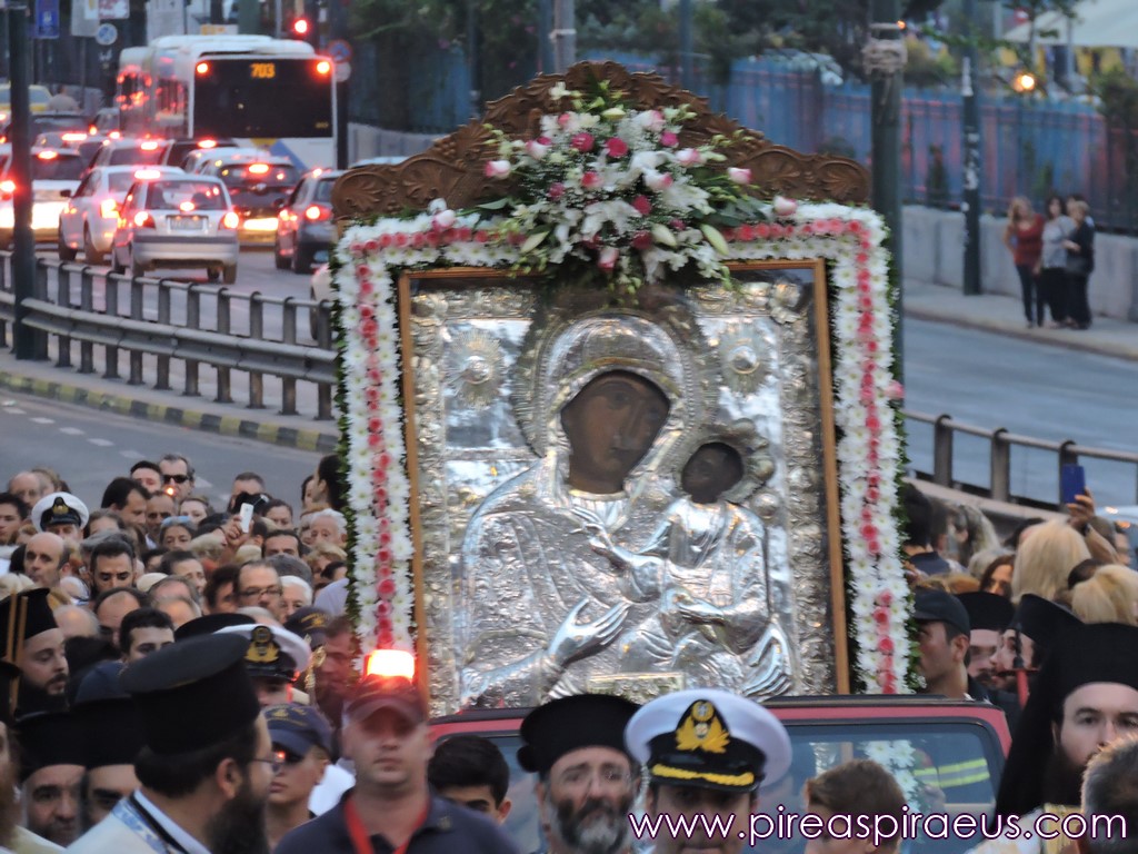 Παναγία Εκατονταπυλιανή : Η υποδοχή και η περιφορά της εικόνας στον ...