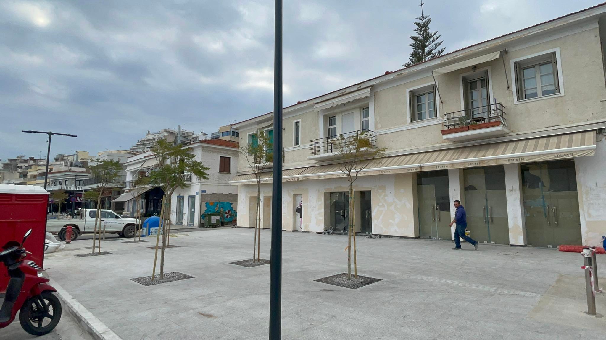 Μικρολίμανο : Δεντράκια και θάμνοι το πράσινο της ανάπλασης,μένει ο ...