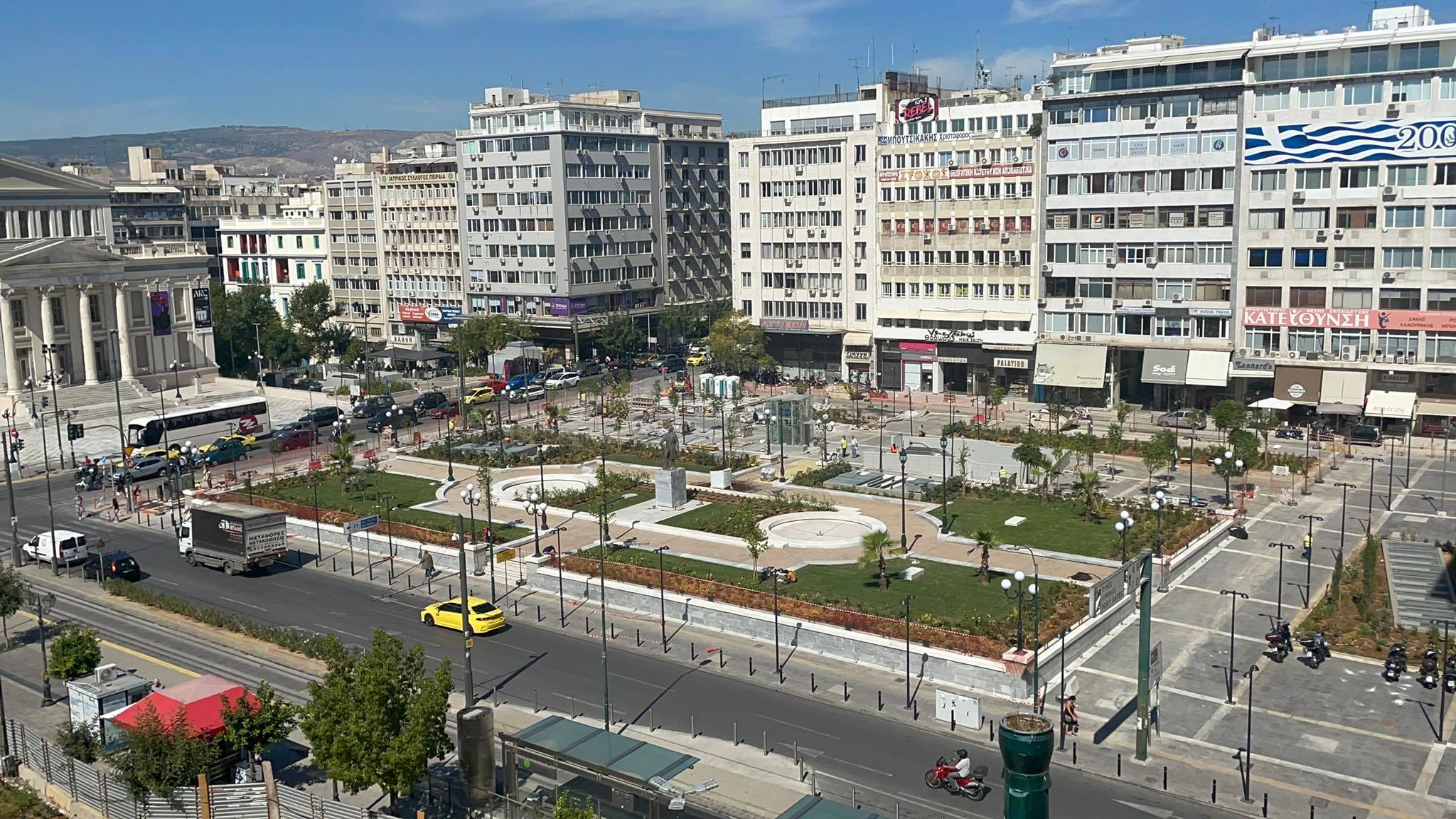 Σταθμός Μετρό Δημοτικό Θέατρο – Μετά από 9 χρόνια έφυγαν οι λαμαρίνες ...