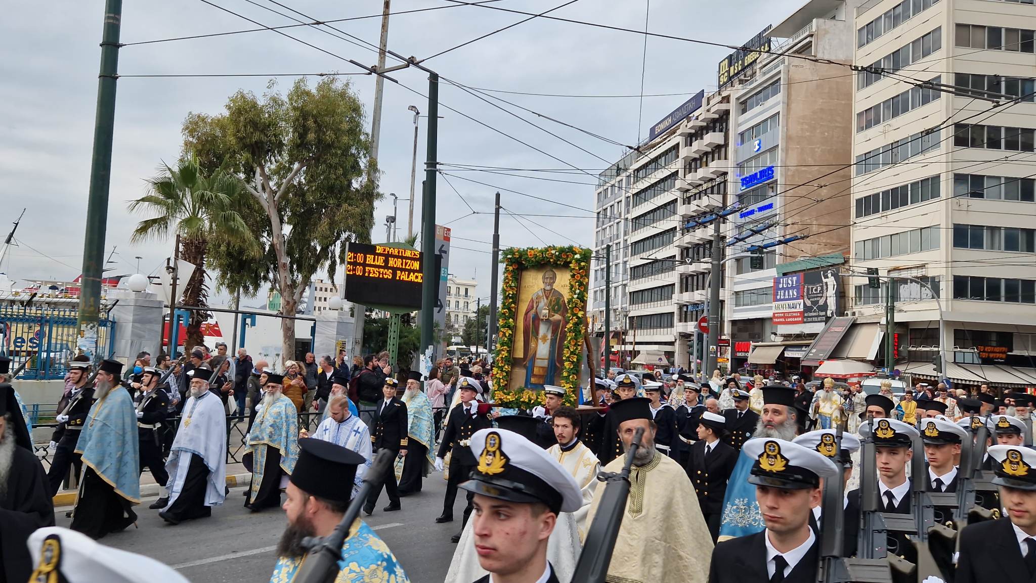 Άγιος Νικόλαος : Πάνδημη λιτάνευση της Ιεράς Εικόνος [video ...