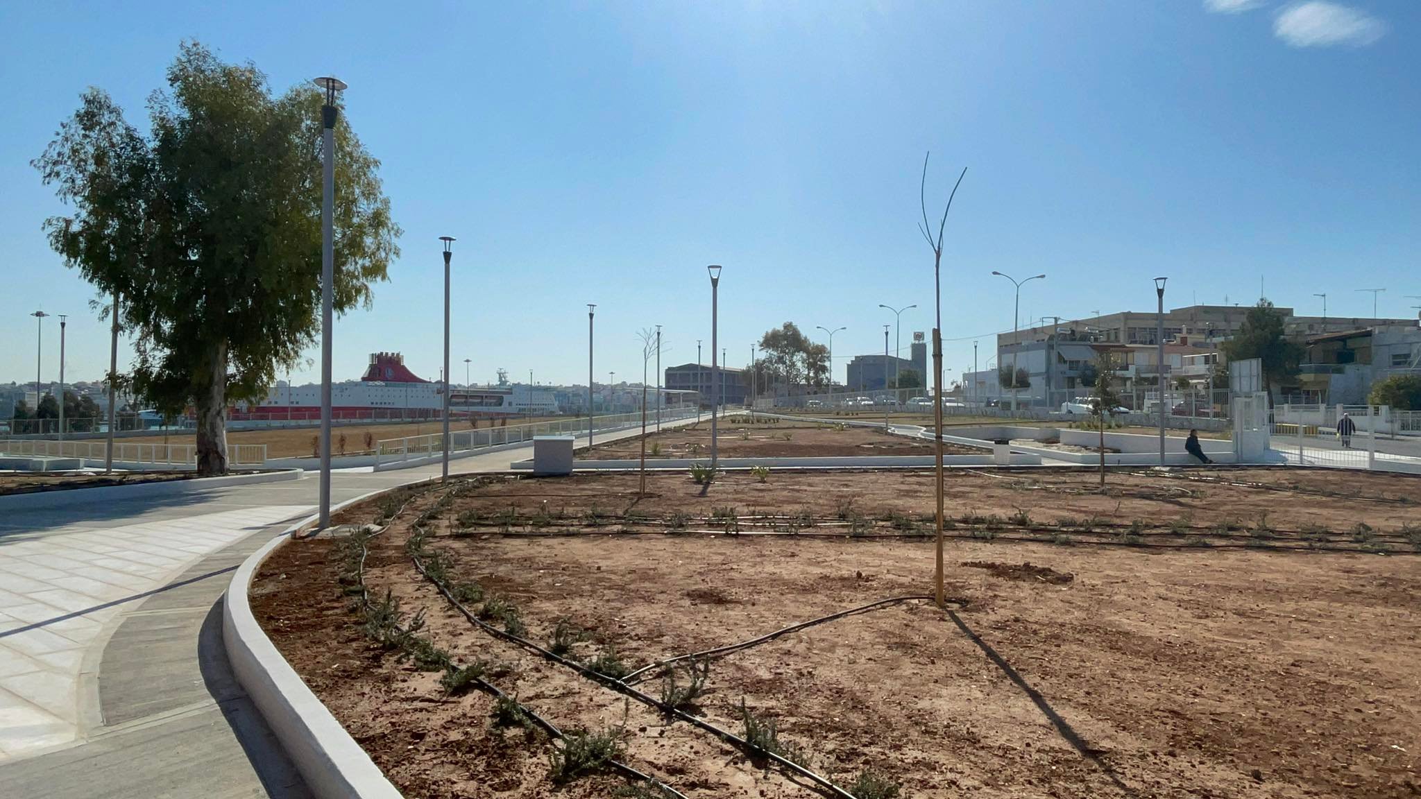 Δραπετσώνα : Παραδόθηκε στο κοινό το πάρκο στο Καστράκι [video ...