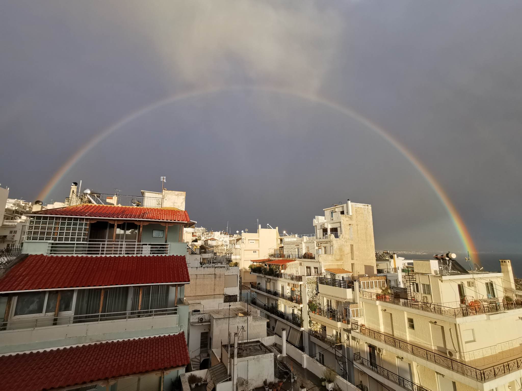 Ένα υπέροχο διπλό ουράνιο τόξο στον Πειραιά | PireasPiraeus . the web