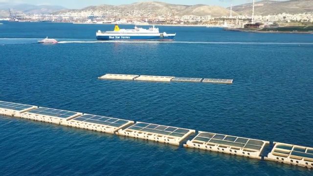Πειραϊκή : Δείτε απο ψηλά τα έργα στην επέκταση του προβλήτα ...