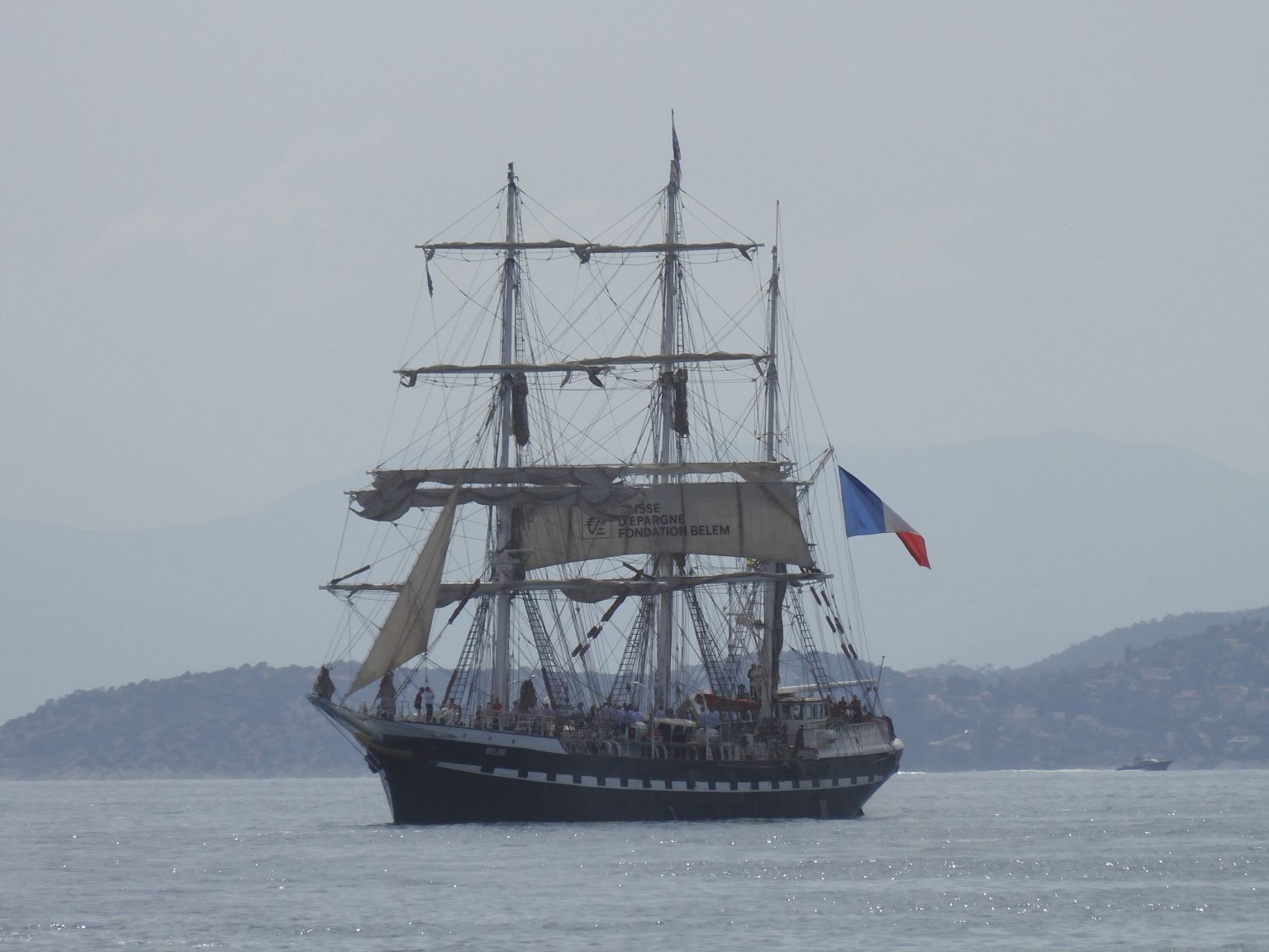 Royal Clipper : Στον Πειραιά το εντυπωσιακό ιστιοφόρο [video ...