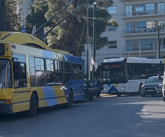Ξεκίνησε η κυκλοφορία ηλεκτρικών λεωφορείων στις γραμμές 16,17 και 20 ...